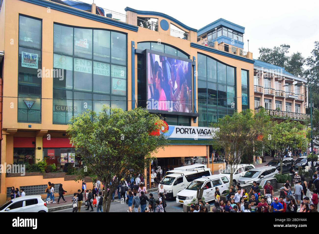 SEPTEMBER 22, 2019-BAGUIO CITY PHILIPPINES: Huge crowd take a stroll ...
