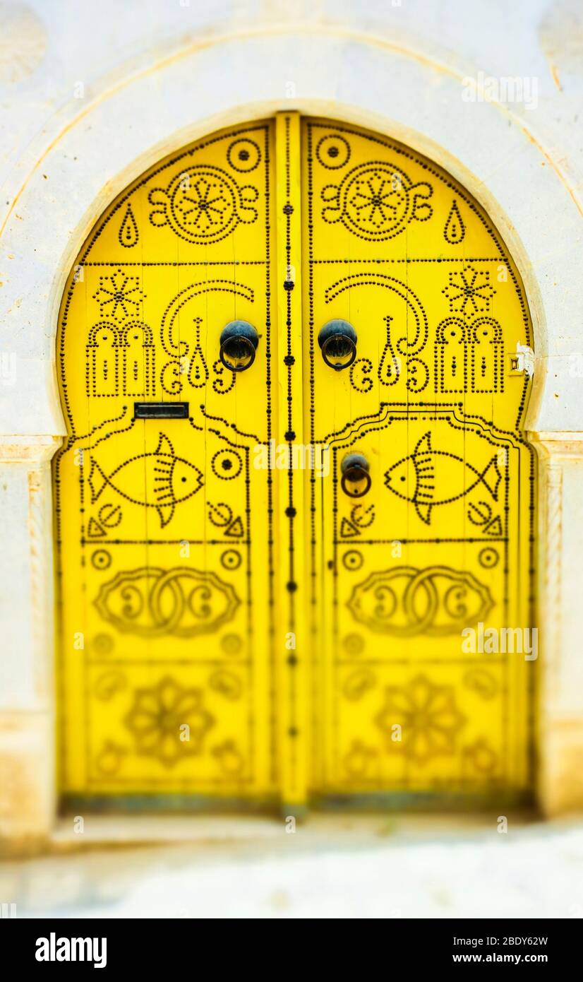 Spiked door hi-res stock photography and images - Alamy