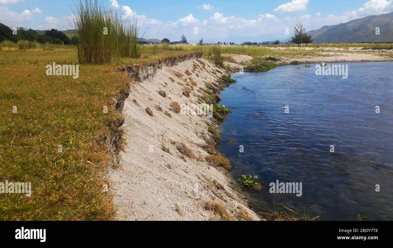 Winding river country spring hi-res stock photography and images - Alamy