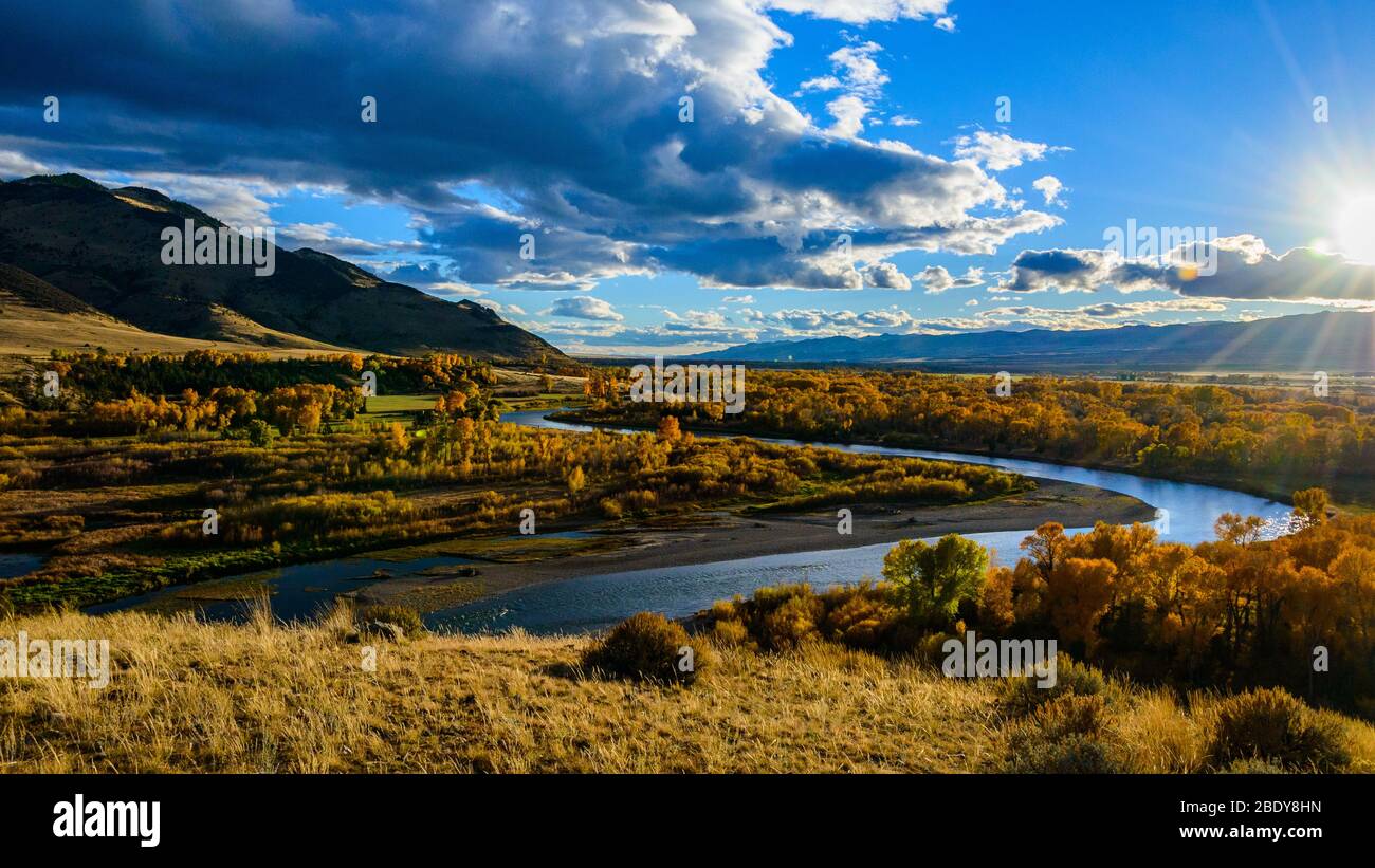 Fall afternoon on Montana's Jefferson River Stock Photo - Alamy