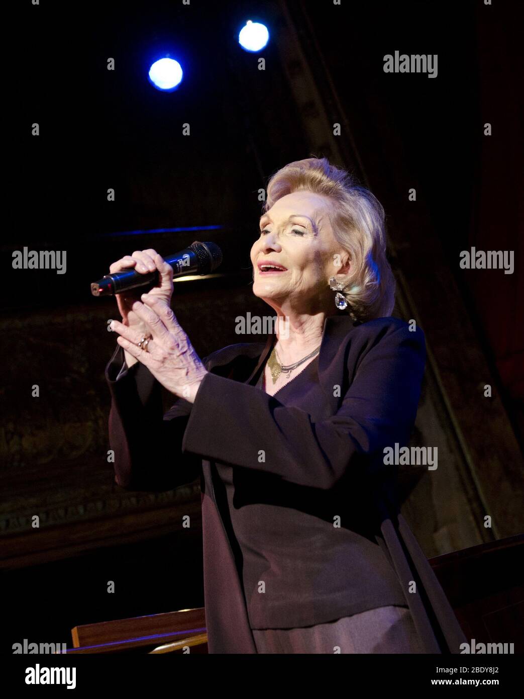 Susan hart susan hart susan hi-res stock photography and images - Alamy