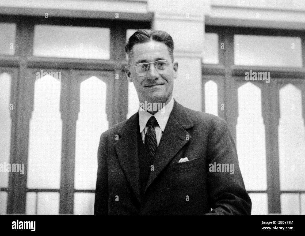 Howard florey penicillin Black and White Stock Photos & Images - Alamy