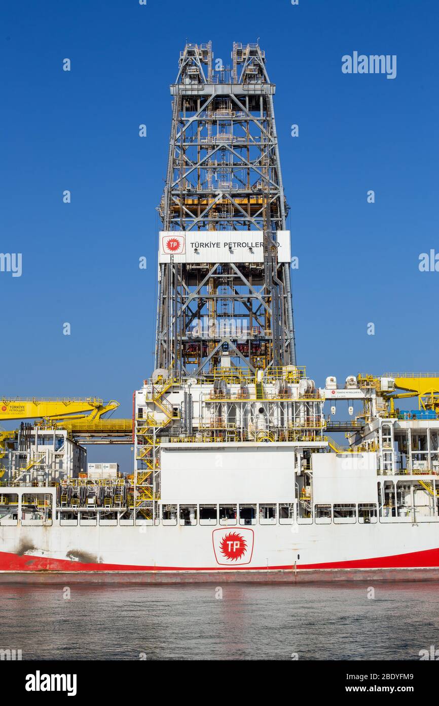 Platform maintenance activities hi-res stock photography and images - Alamy