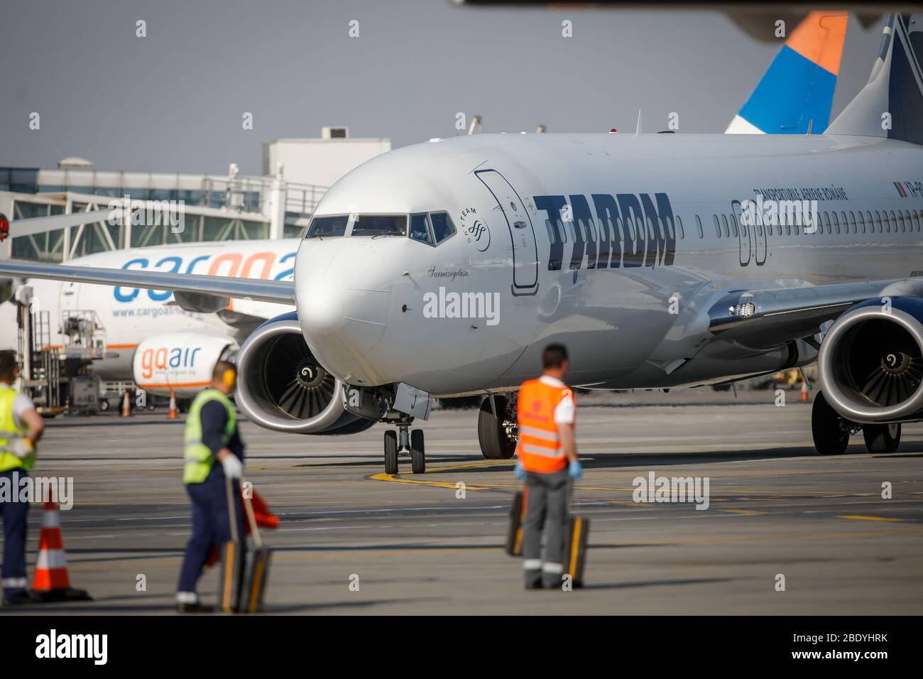 Tarom romanian air transport hi-res stock photography and images - Alamy
