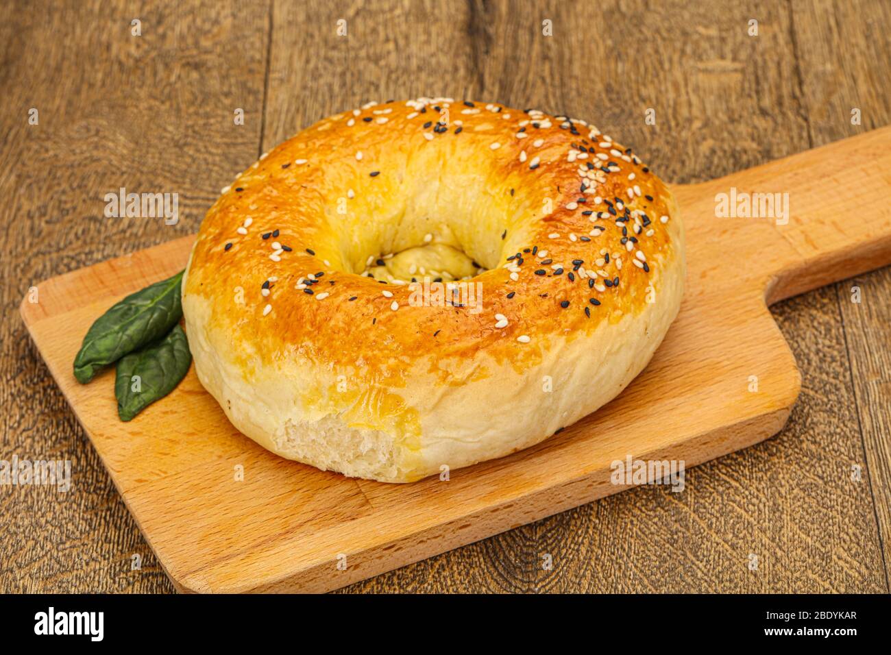 Hot tasty Uzbek flatbread ready for snack Stock Photo - Alamy