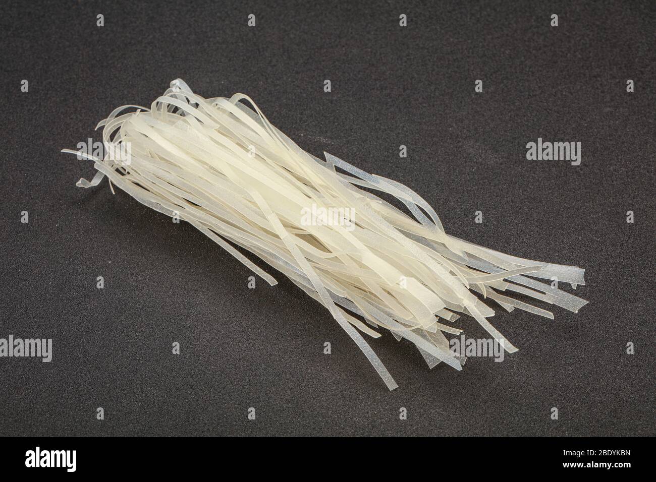 Dry rice noodle ready for cooking Stock Photo - Alamy