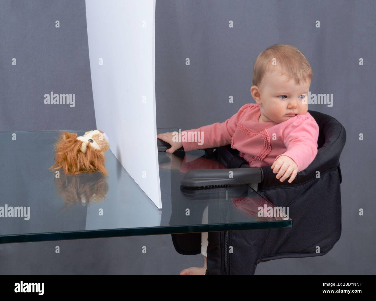 Object permanence baby hi-res stock photography and images - Alamy