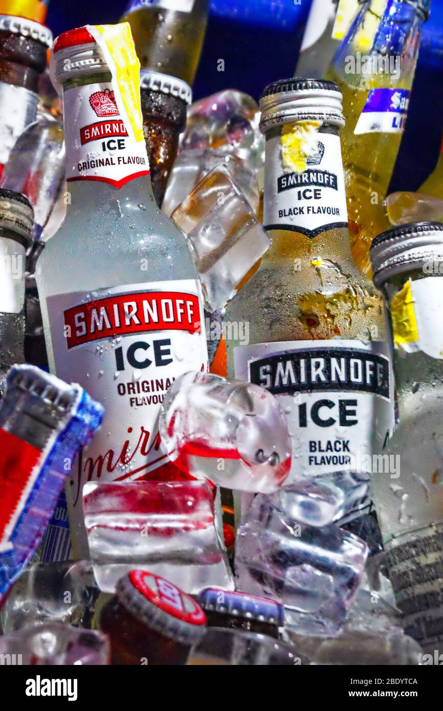 Chilled vodka bottles hi-res stock photography and images - Alamy