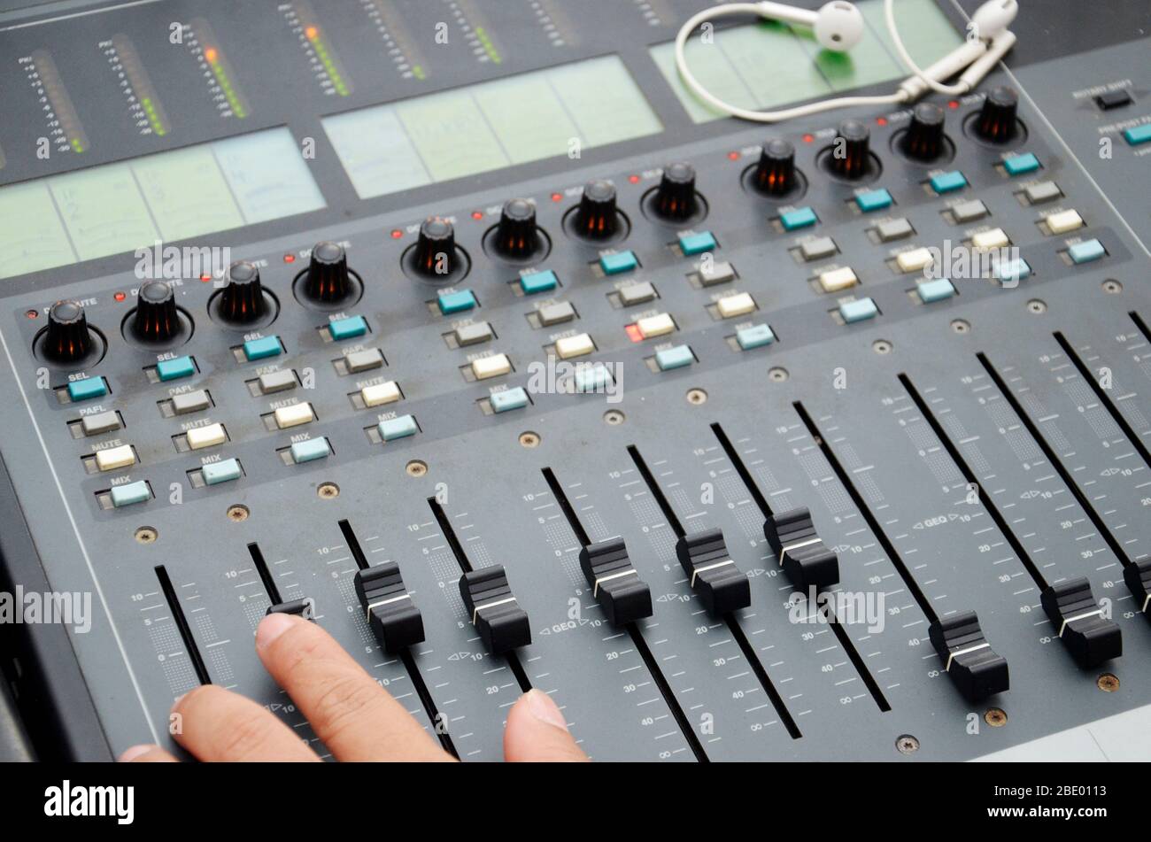 sound and music audio tracker for recording and controlling sound ...