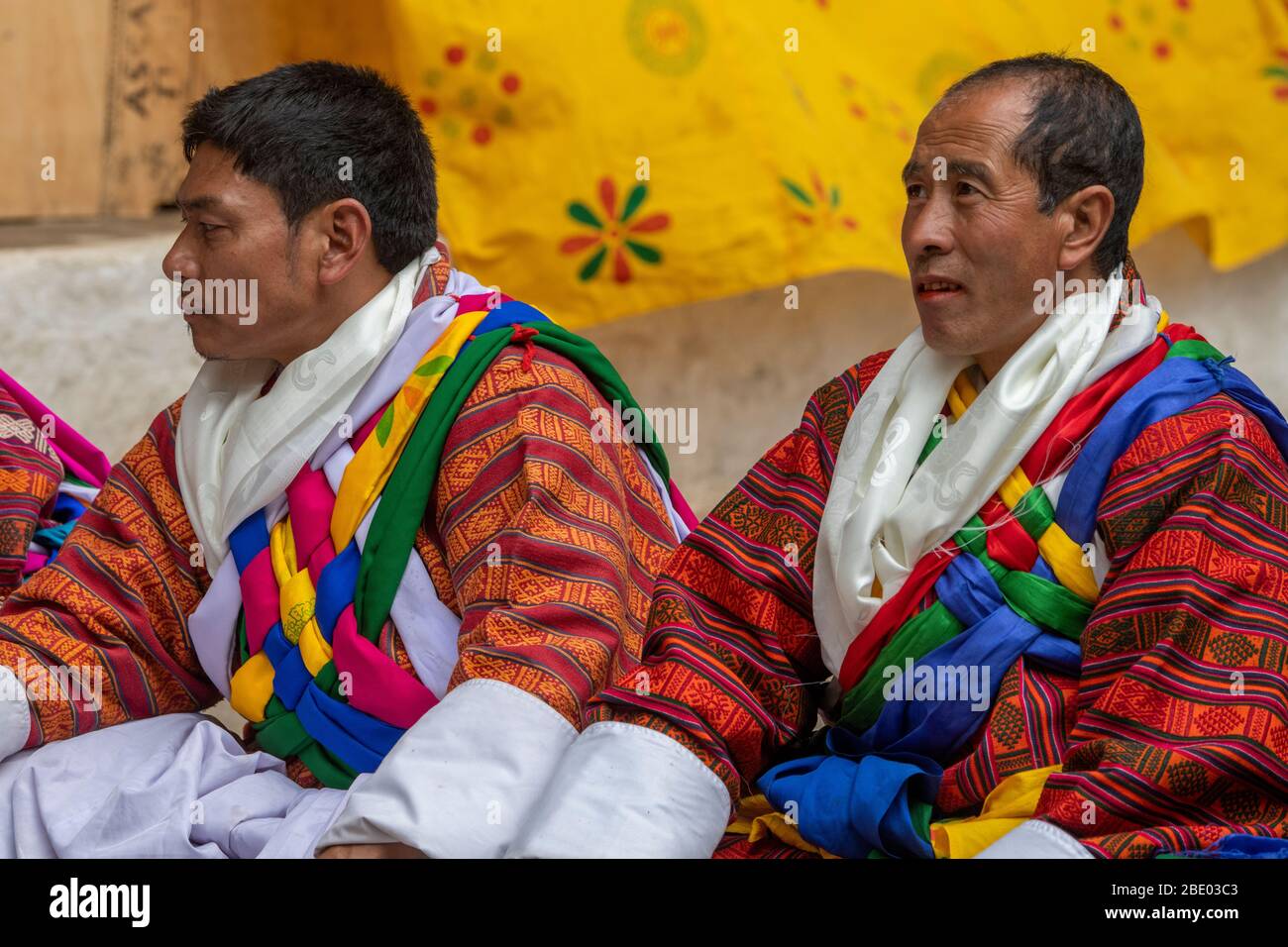 People in traditional bhutanese clothes hi-res stock photography and ...