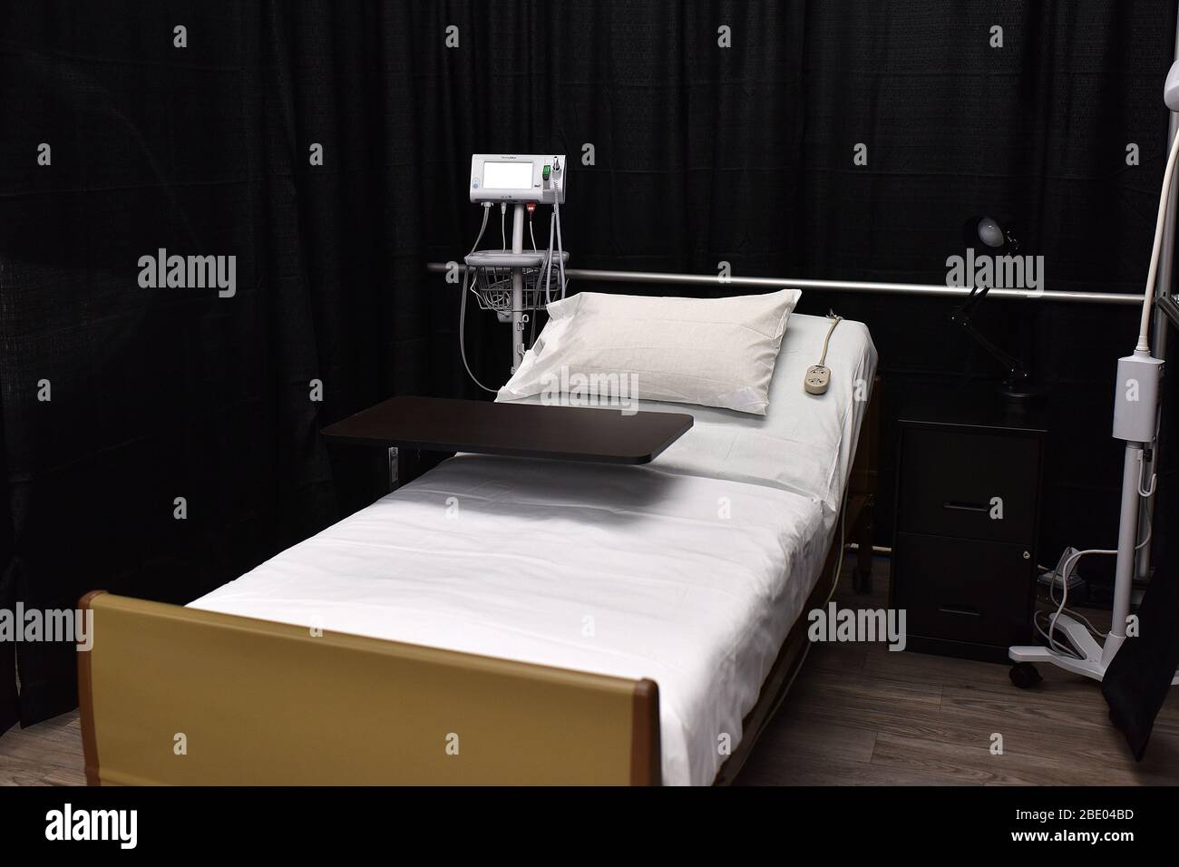 New York City, USA. 10th Apr, 2020. A view of a third ward hospital ...