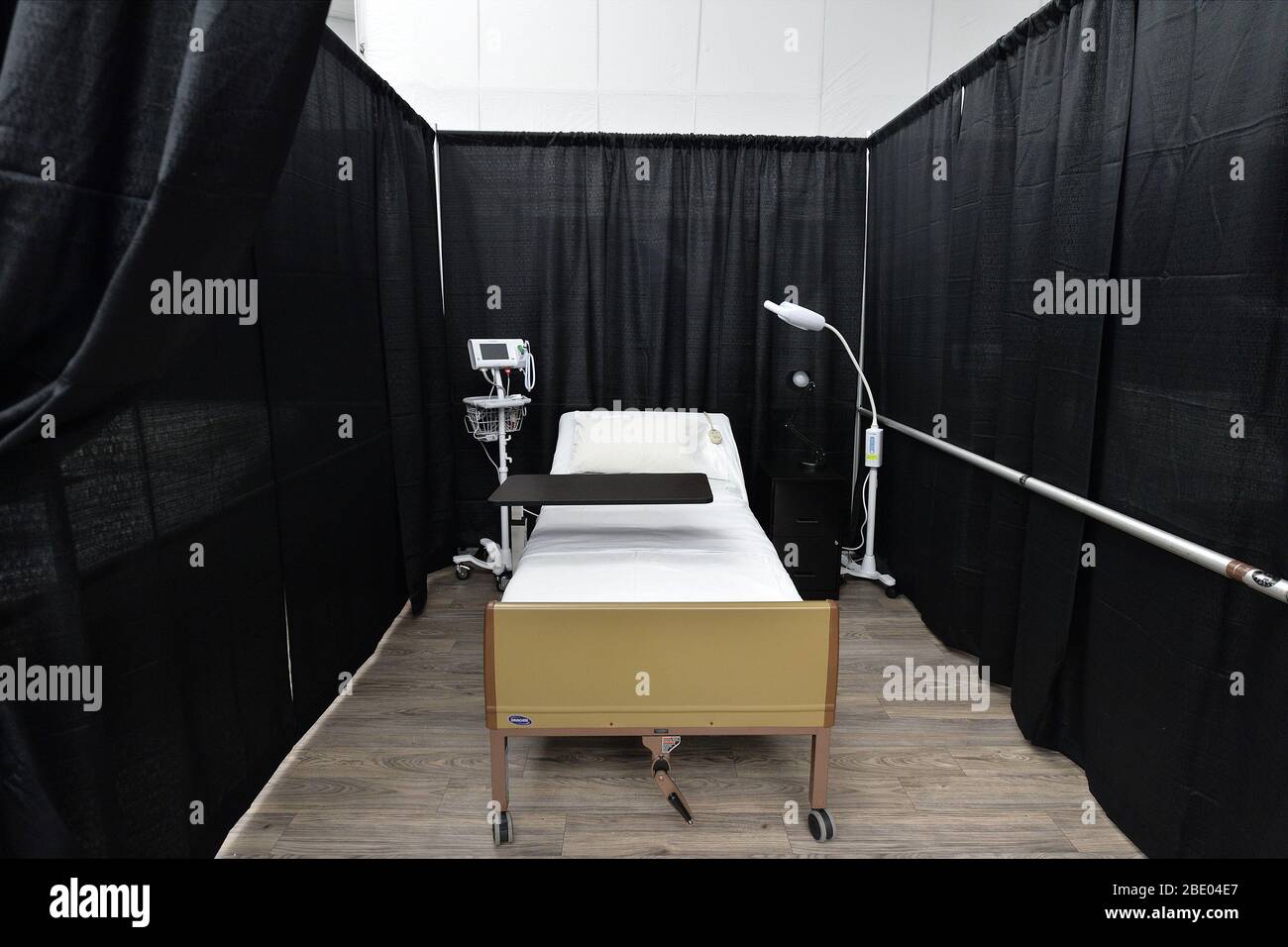 New York City, USA. 10th Apr, 2020. A view of a third ward hospital ...
