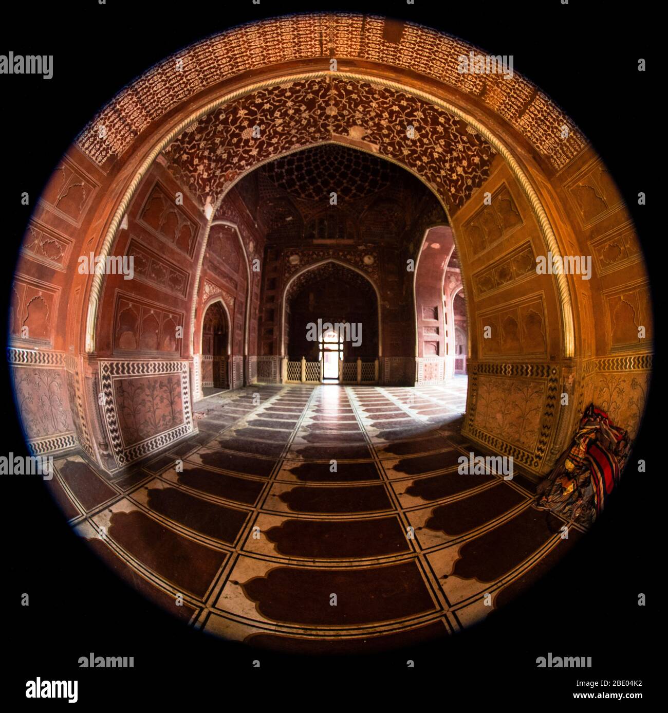 Taj mahal india interior hi-res stock photography and images - Alamy