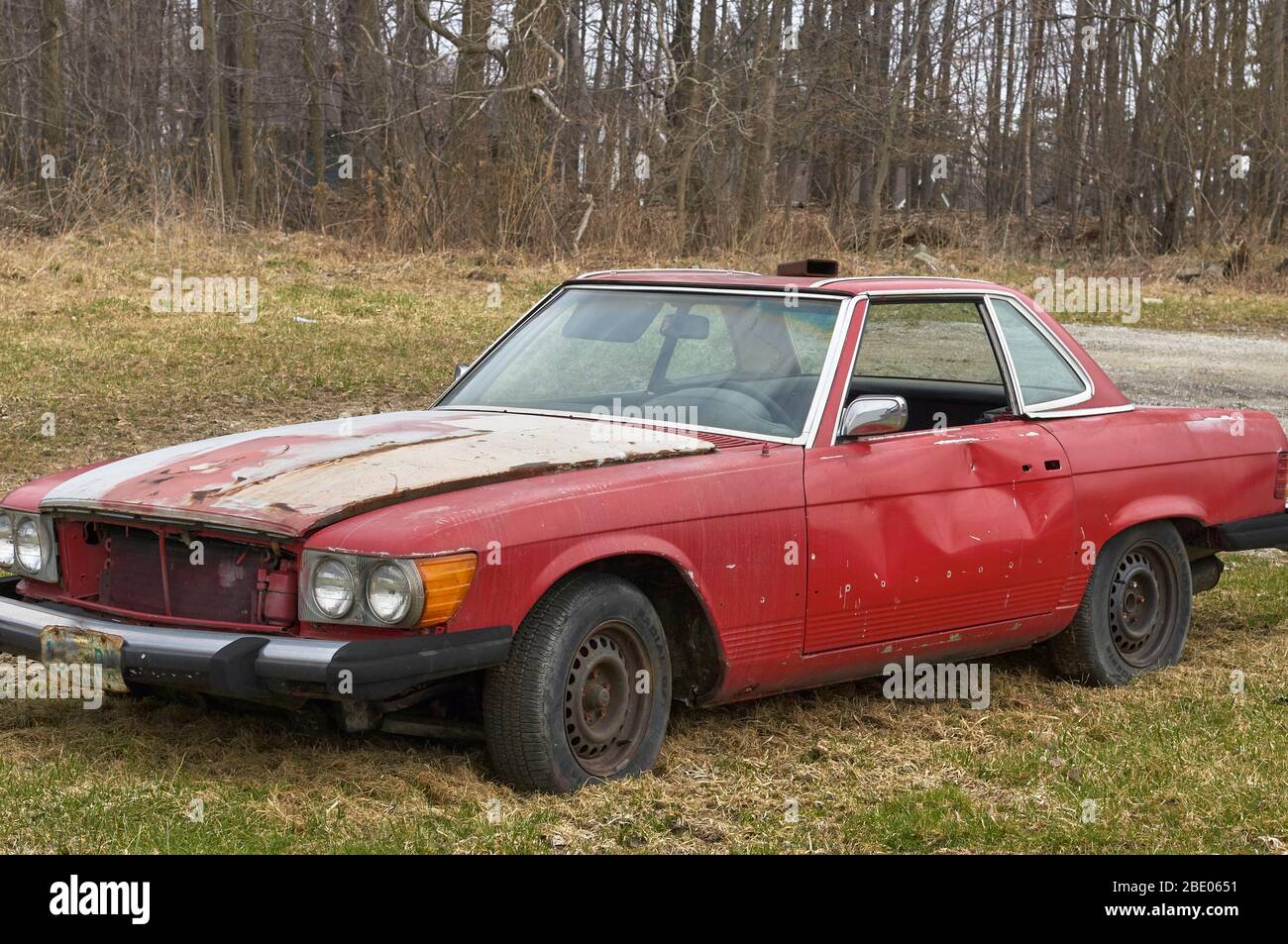 Rusted sports car hi-res stock photography and images - Alamy