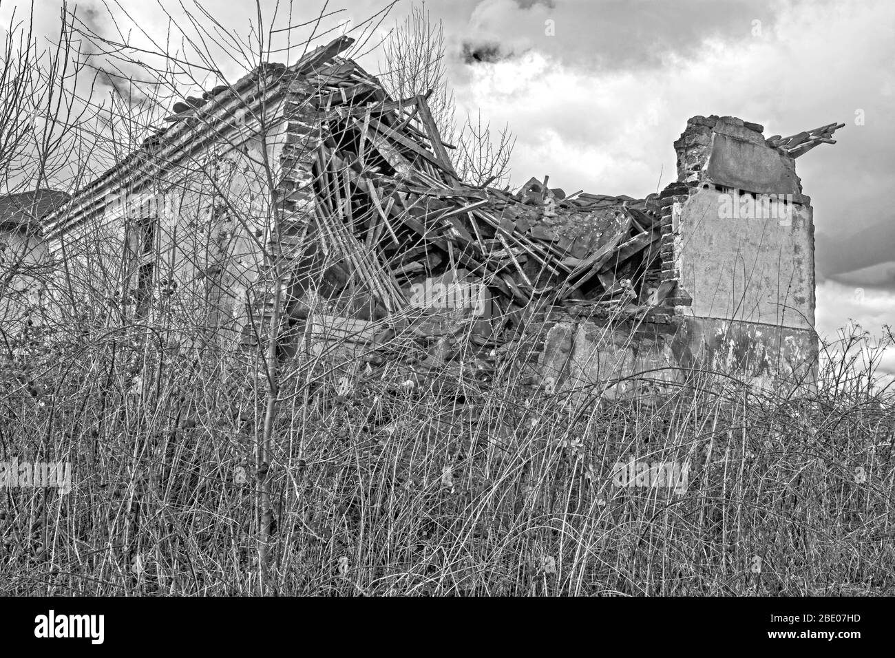 Ruins of an old house that has collapsed due to deterioration Stock ...
