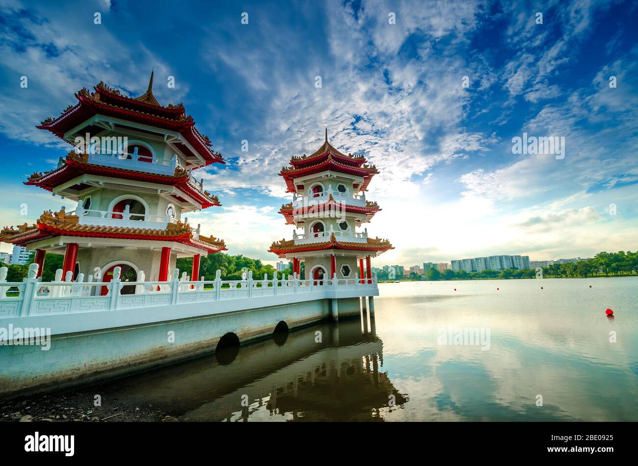 Chinese garden temple Singapore Stock Photo - Alamy