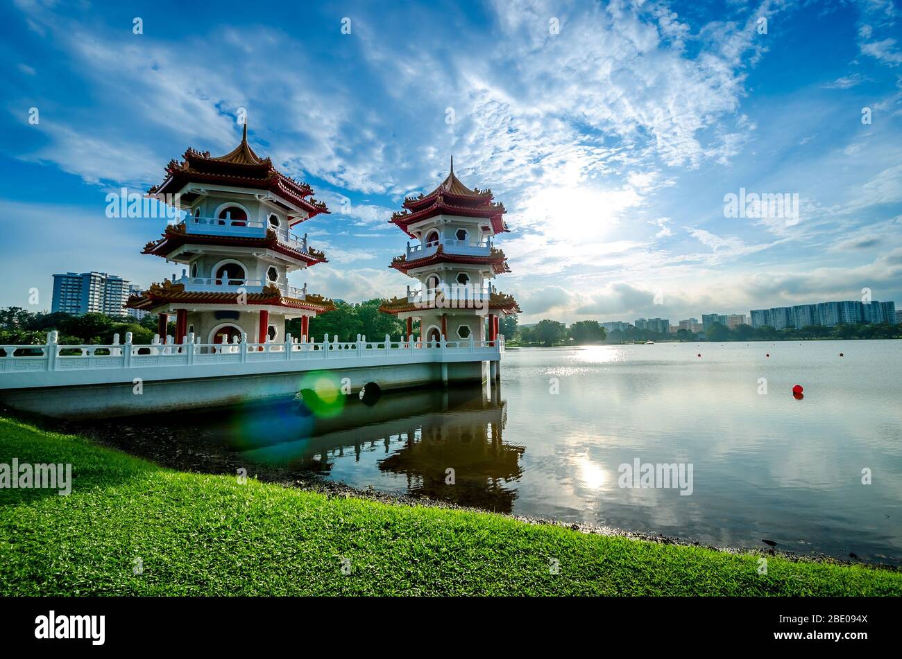 Chinese garden temple Singapore Stock Photo - Alamy
