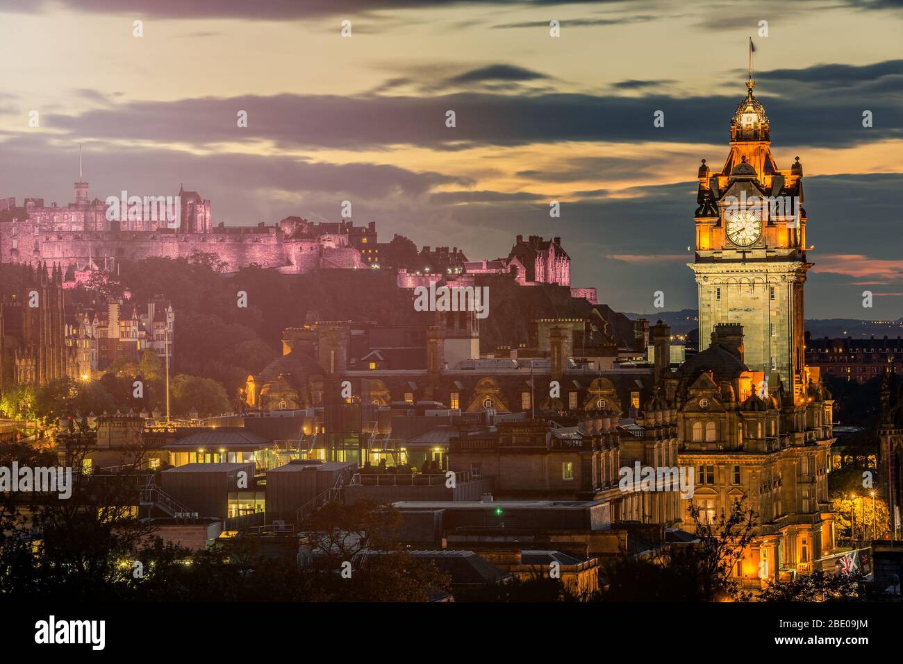 Edinburgh Castle At Night High Resolution Stock Photography and Images ...