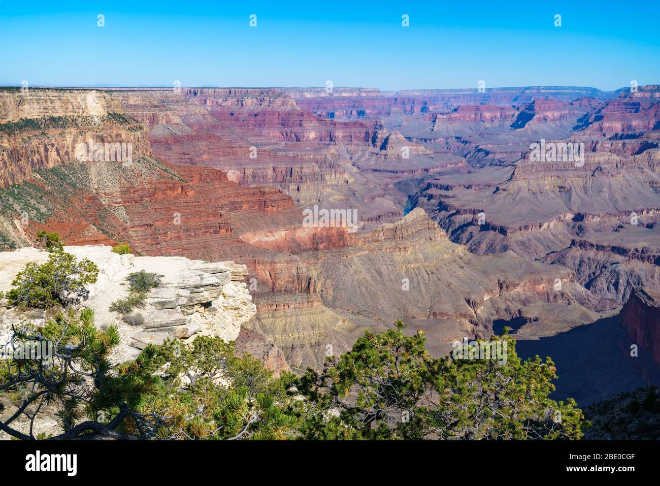 hiking the rim trail to mohave point at the south rim of grand canyon ...
