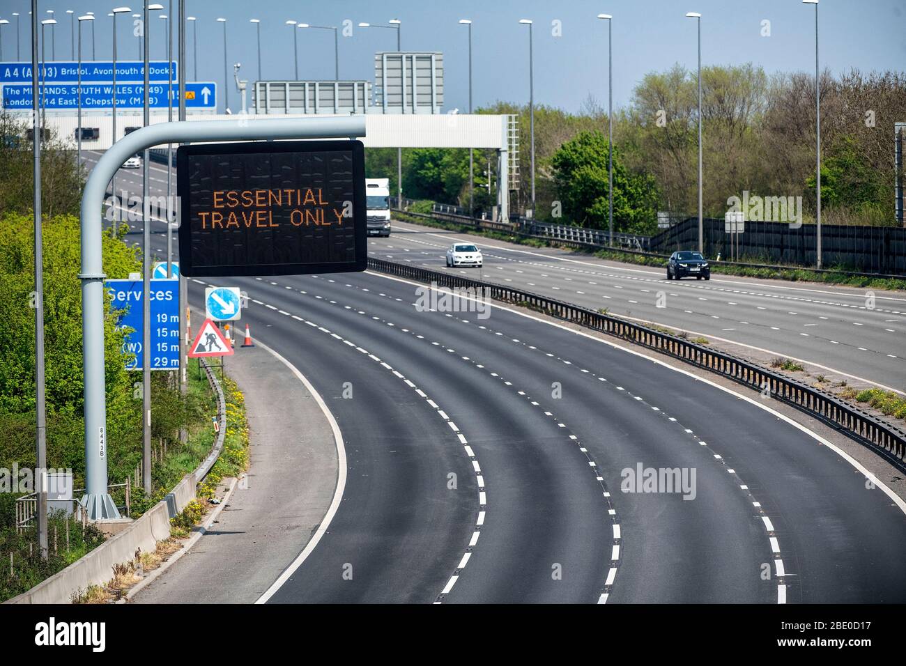 Motorway matrix sign hi-res stock photography and images - Alamy