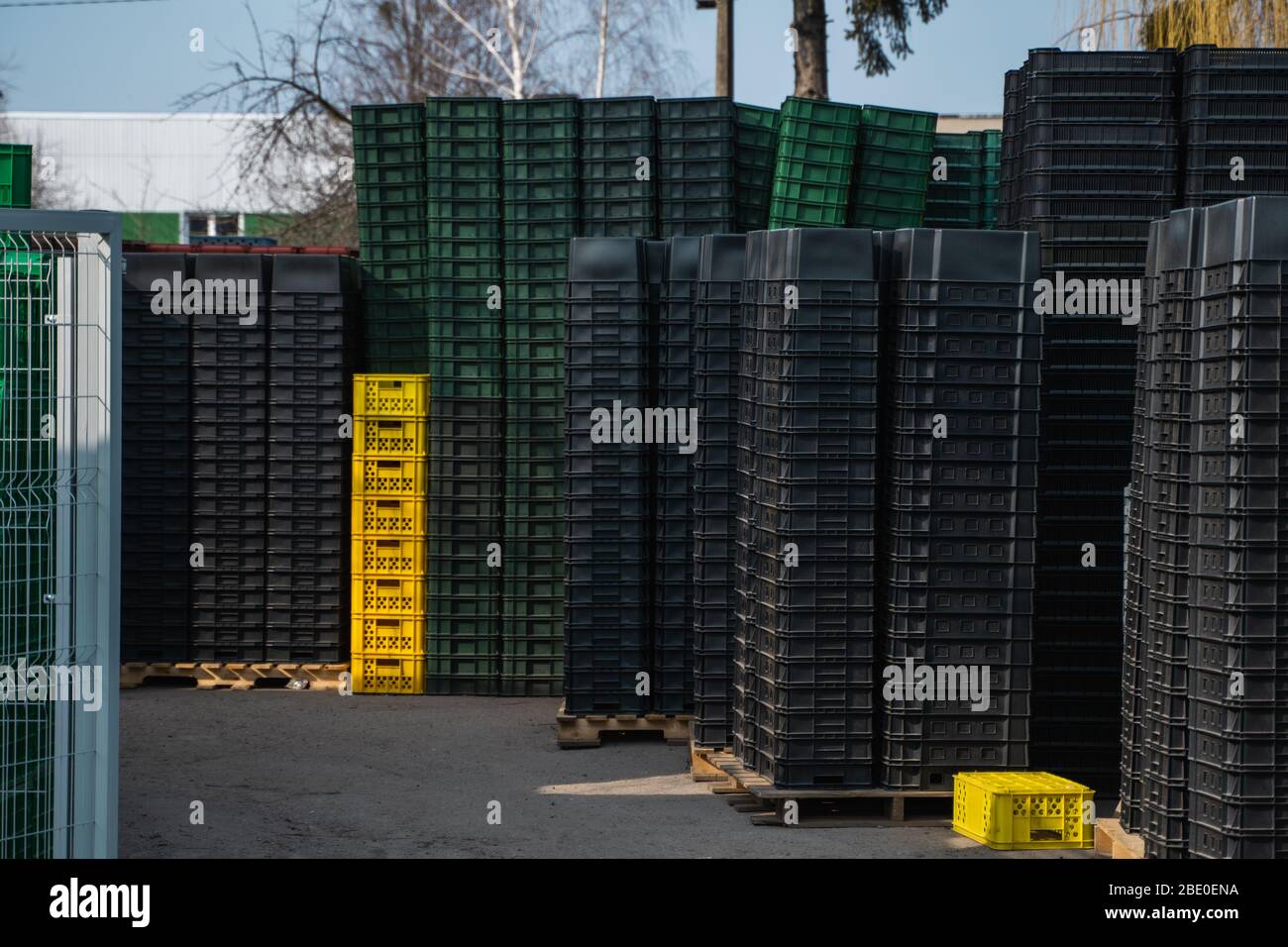 Dirty plastic crates boxes hi-res stock photography and images - Alamy