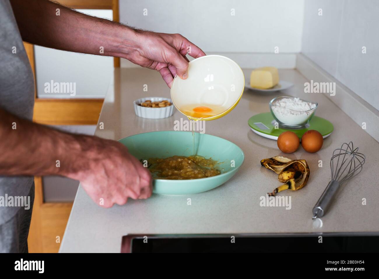Baking man young hi-res stock photography and images - Alamy