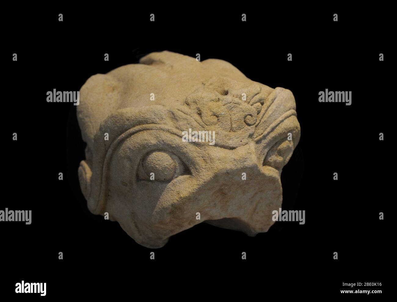 Griffin head bc hi-res stock photography and images - Alamy