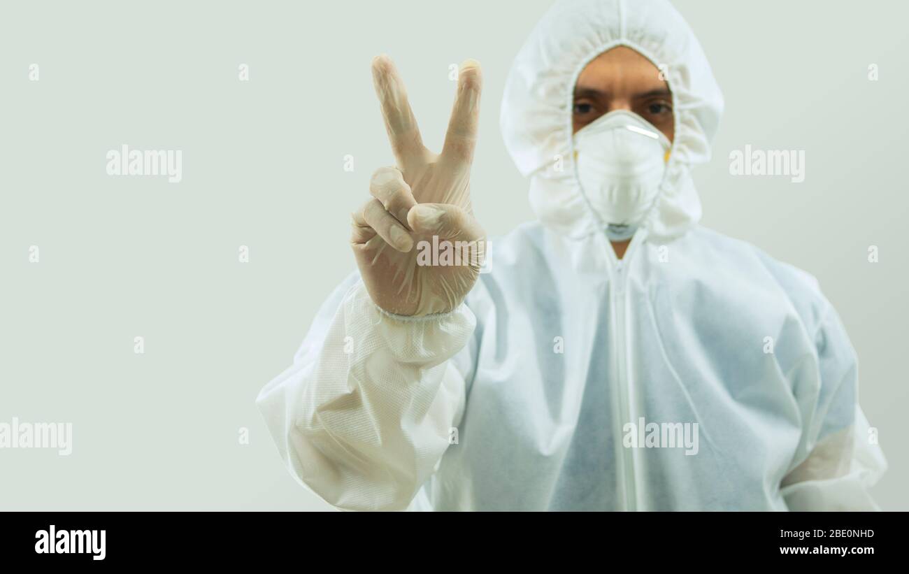 Man making peace sign hi-res stock photography and images - Alamy