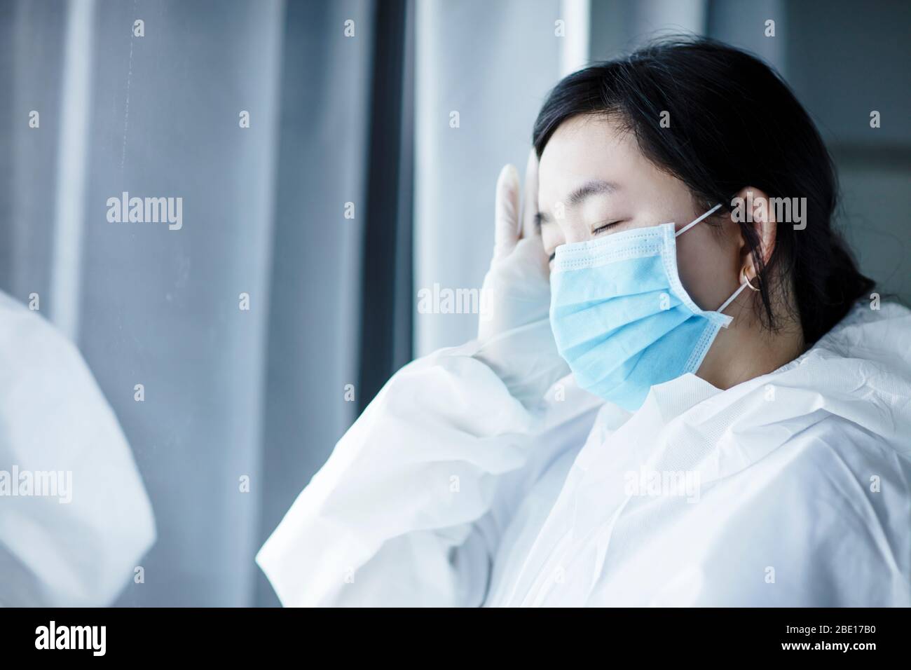 Hospital mask hi-res stock photography and images - Alamy