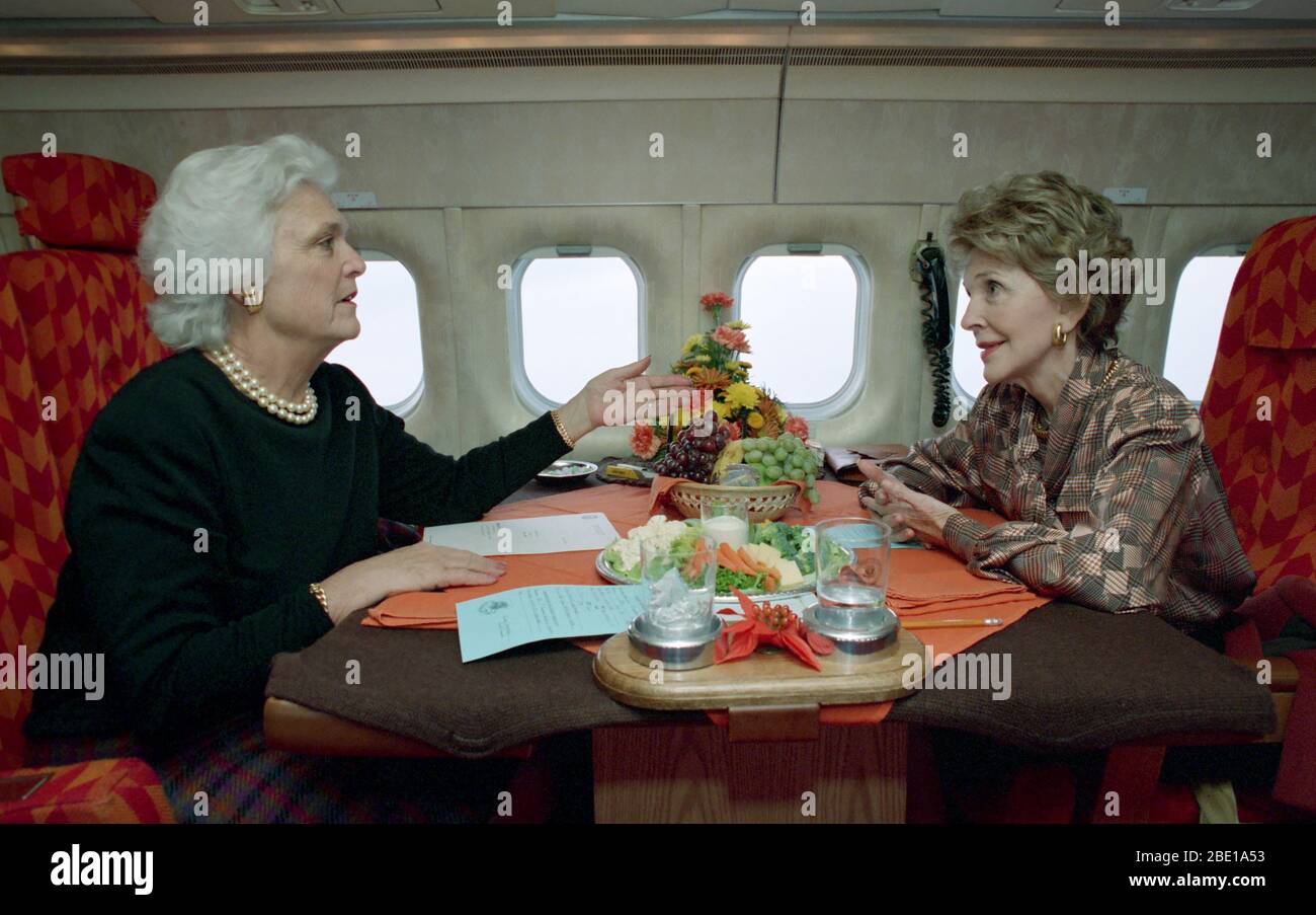 Nancy reagan and barbara bush hi-res stock photography and images - Alamy