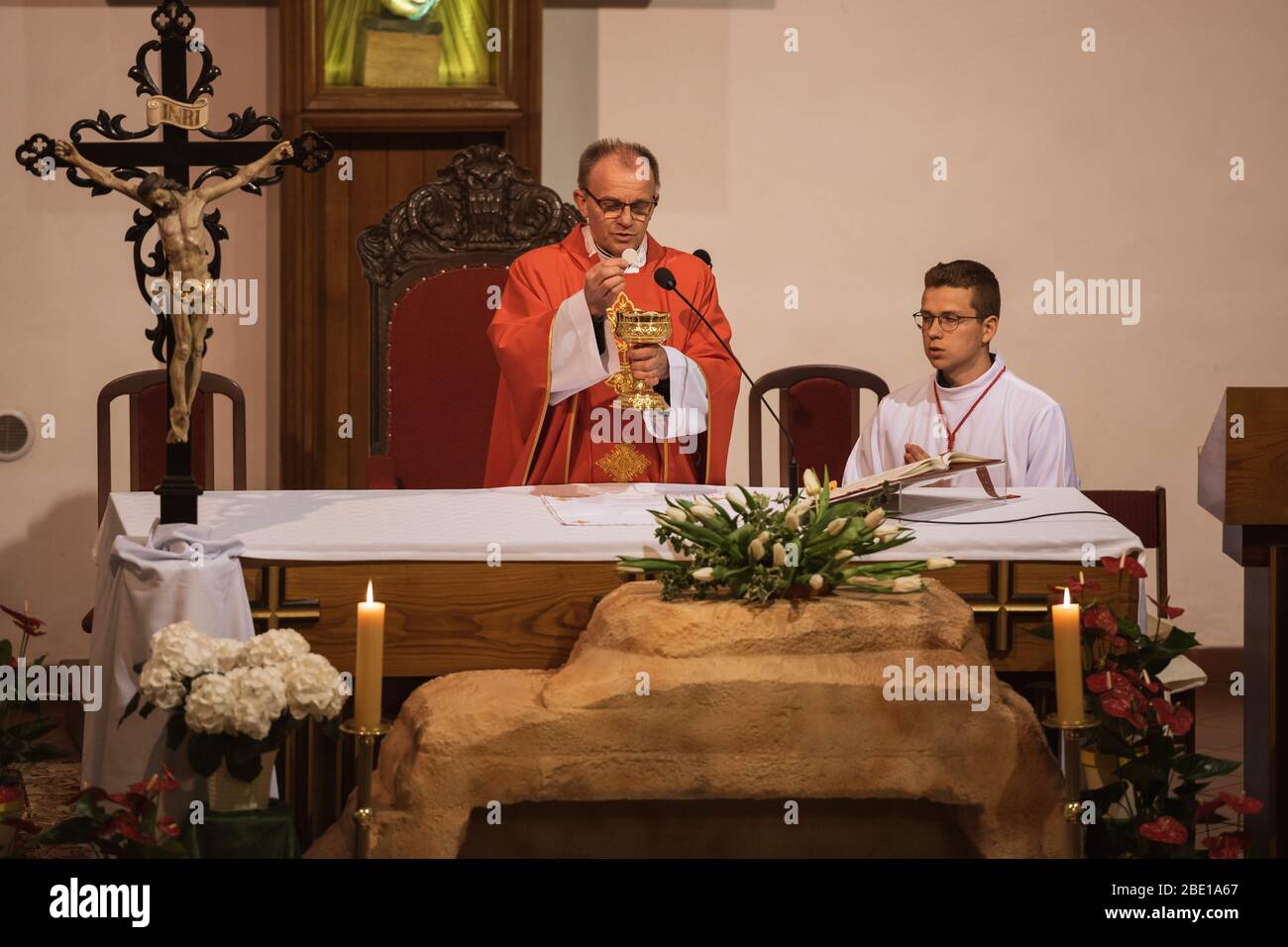 Catholic priest altar prayer hi-res stock photography and images - Alamy
