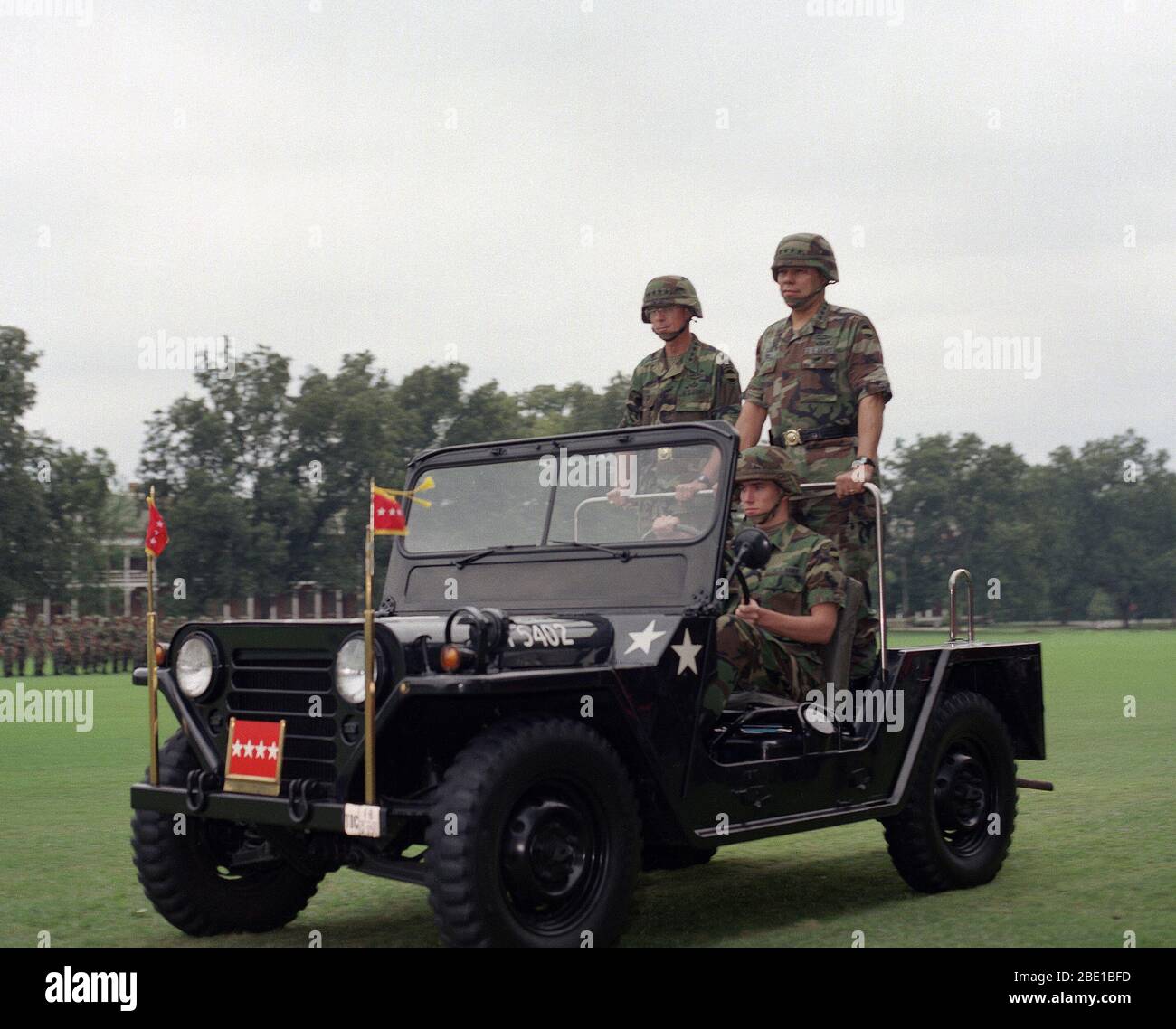 GEN Edwin H. Burba Jr., left, and GEN Colin L. Powell prepare to ...