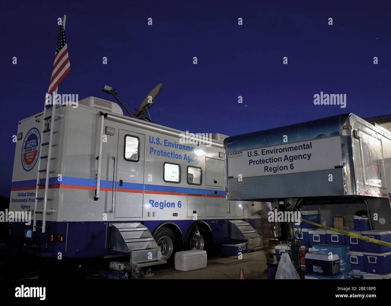 Mobile command post hi-res stock photography and images - Alamy