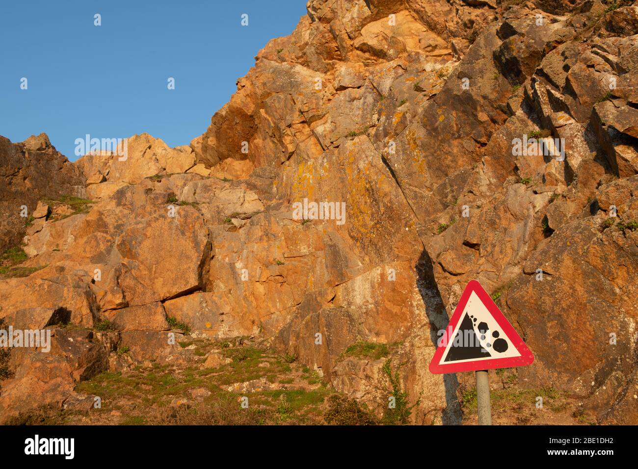 Rockfall danger hi-res stock photography and images - Alamy