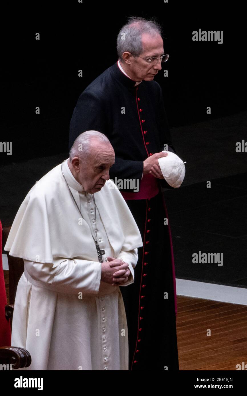 Vatican City, Rome, Italy. 10th April 2020. POPE FRANCIS celebrates Way ...