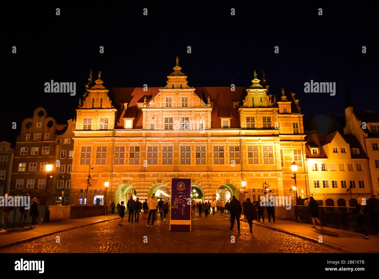 Light green facade hi-res stock photography and images - Alamy