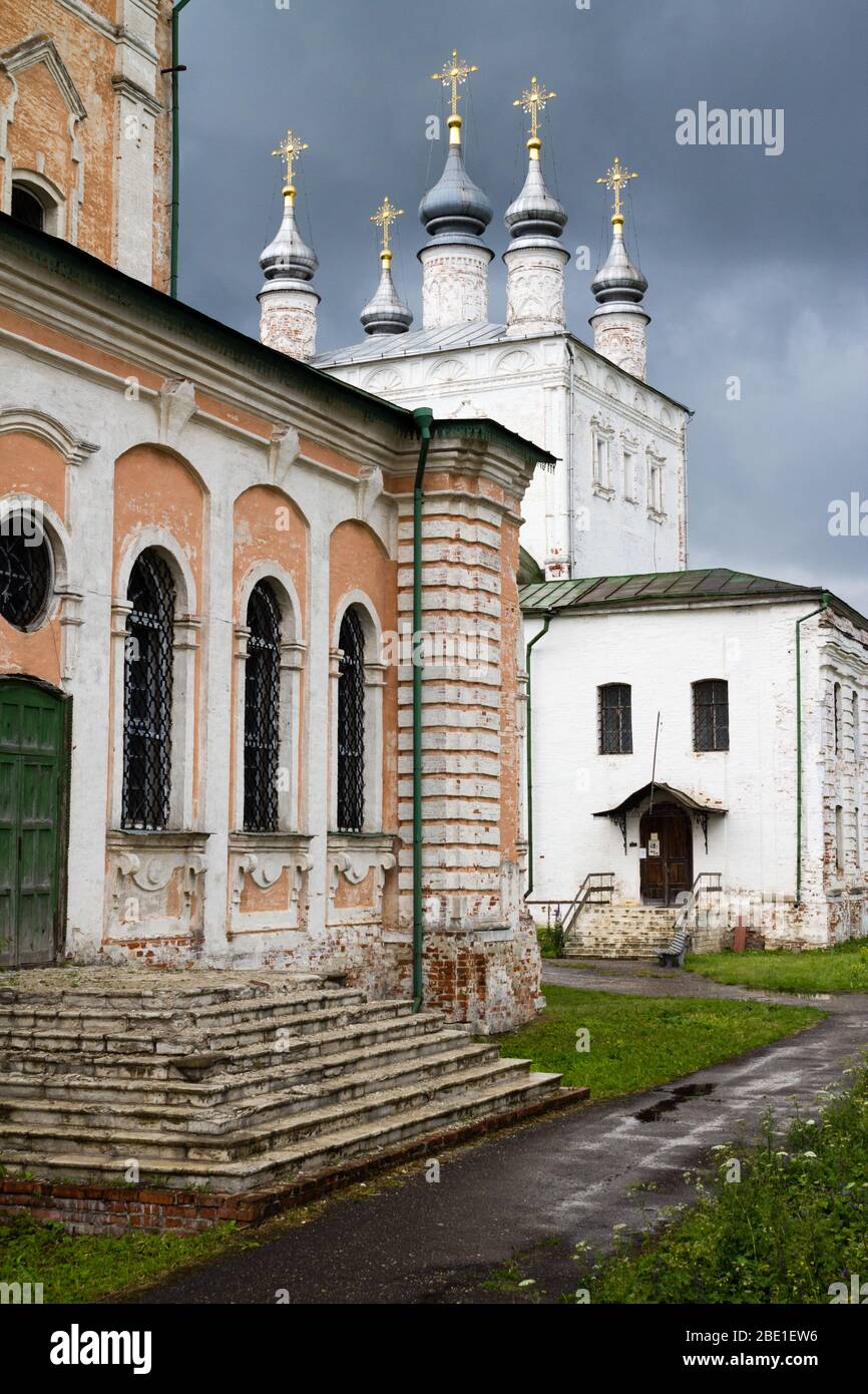 Churches contrast hi-res stock photography and images - Alamy