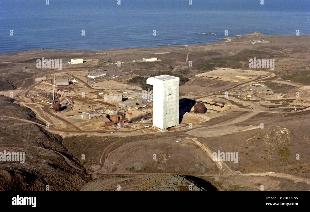 Aerial view space shuttle launch hi-res stock photography and images ...