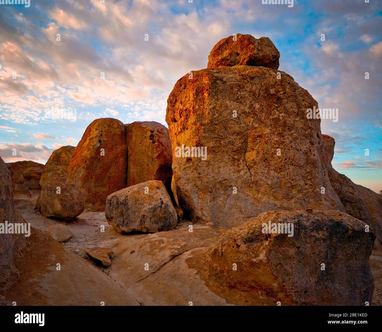 Georgia o'keefe desert hi-res stock photography and images - Alamy