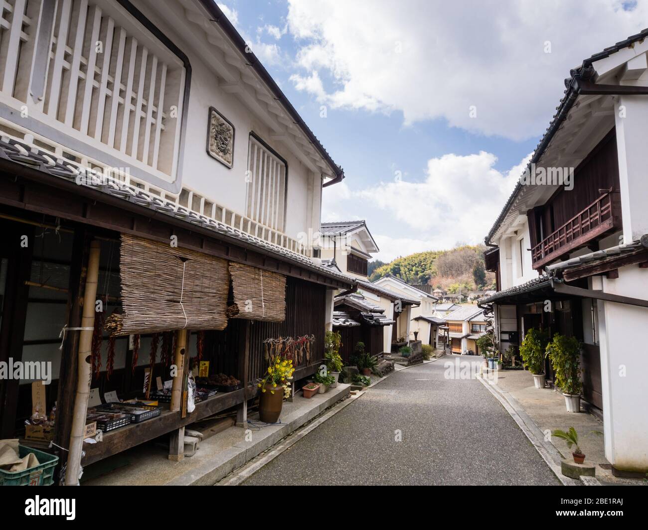 Traditional merchant Japanese houses in Uchiko Stock Photo - Alamy