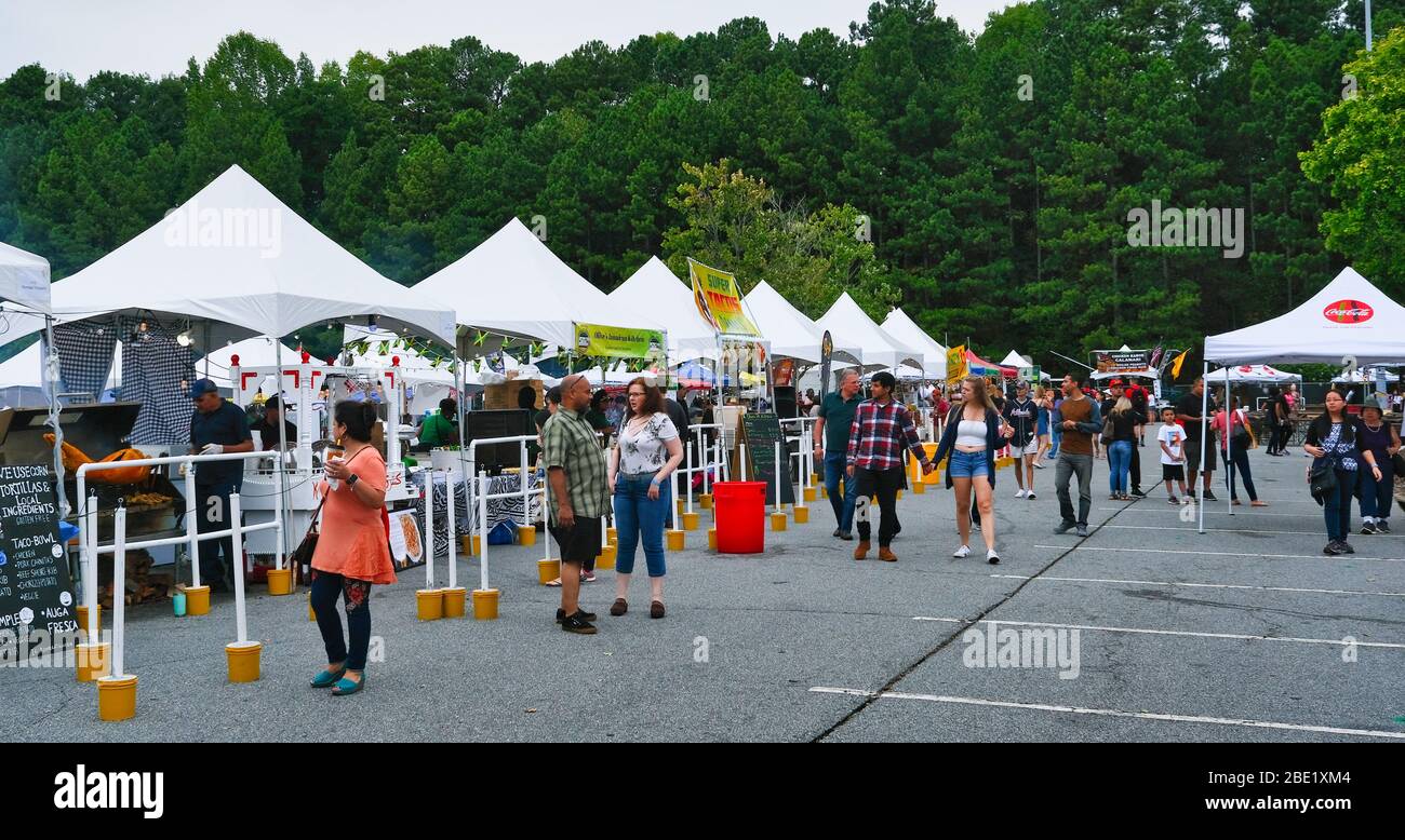 Food tents hi-res stock photography and images - Alamy