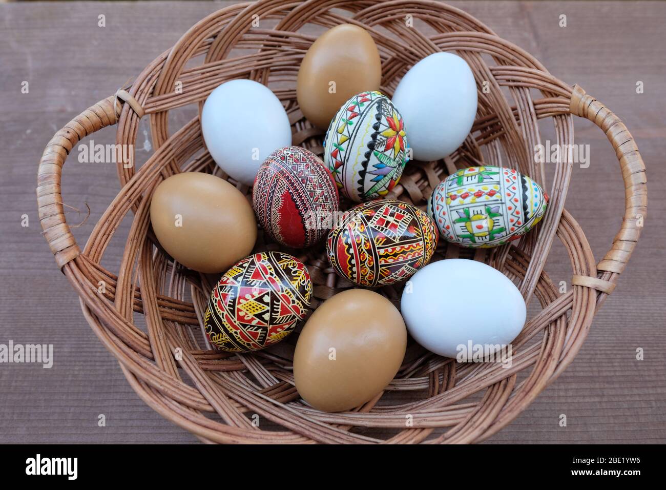 Romania basket hi-res stock photography and images - Alamy