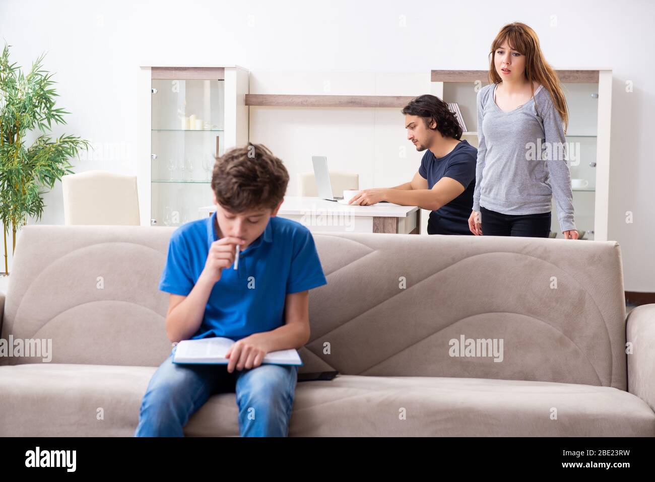 Parents smoking marijuana hi-res stock photography and images - Alamy
