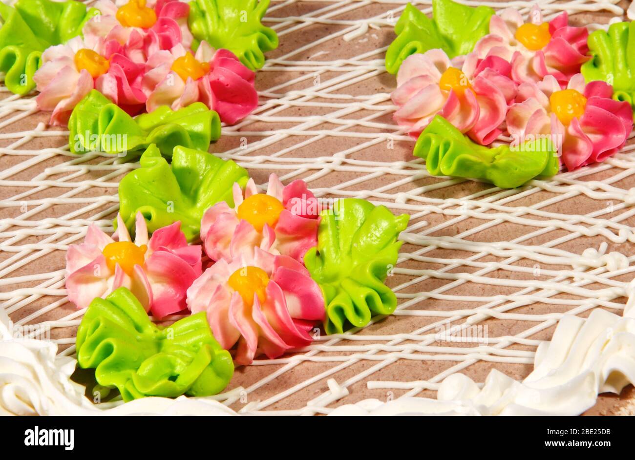 Border design cake illustration hi-res stock photography and images - Alamy