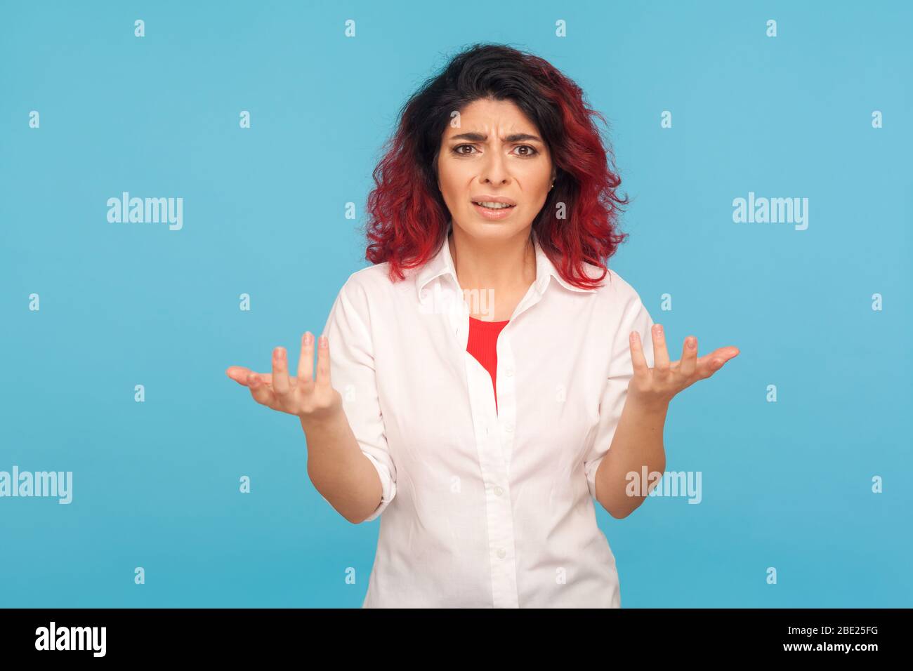 Indignant middle eastern young hi-res stock photography and images - Alamy