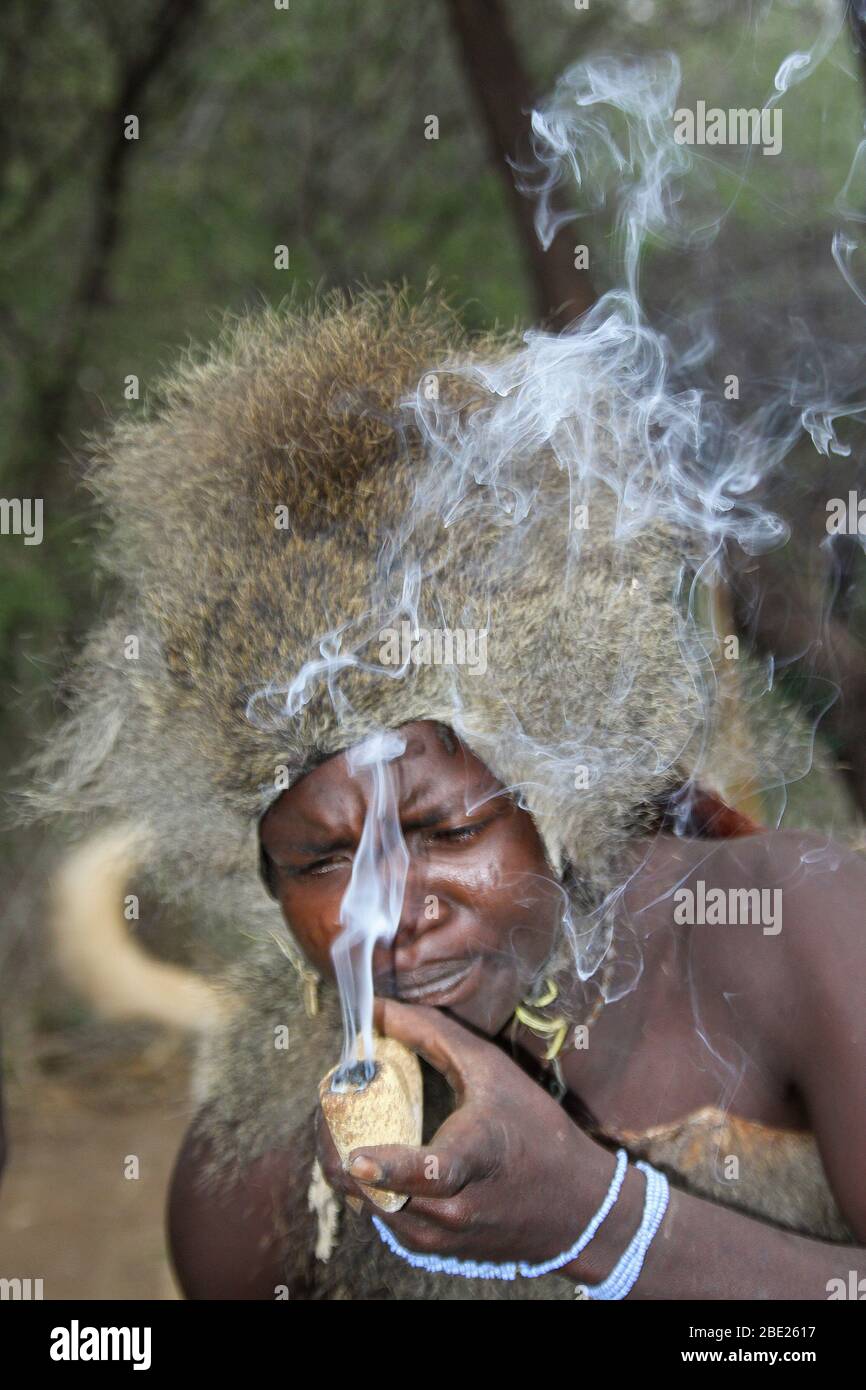 Clay pipe hi-res stock photography and images - Alamy