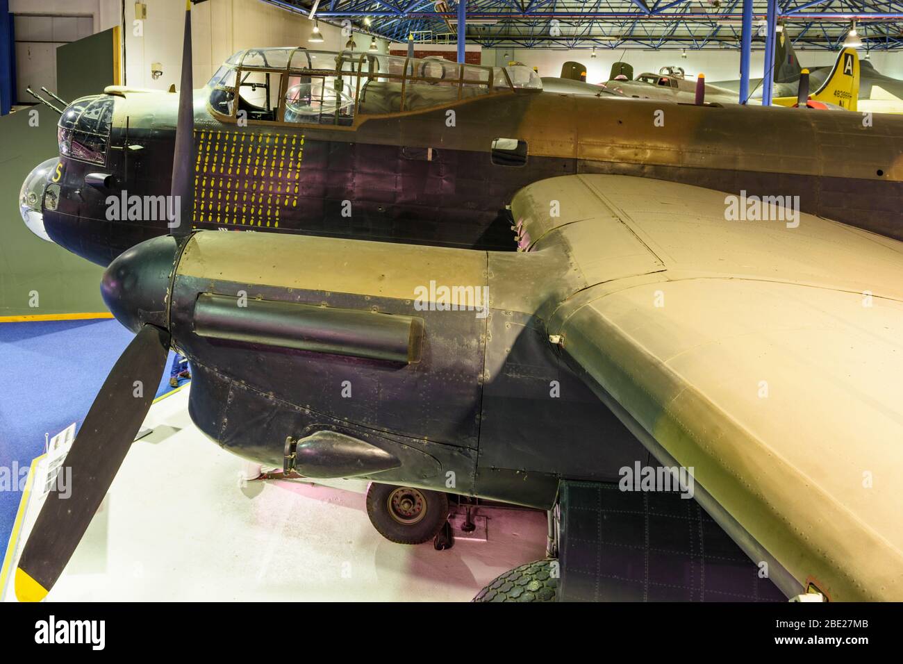 Avro lancaster london hi-res stock photography and images - Alamy