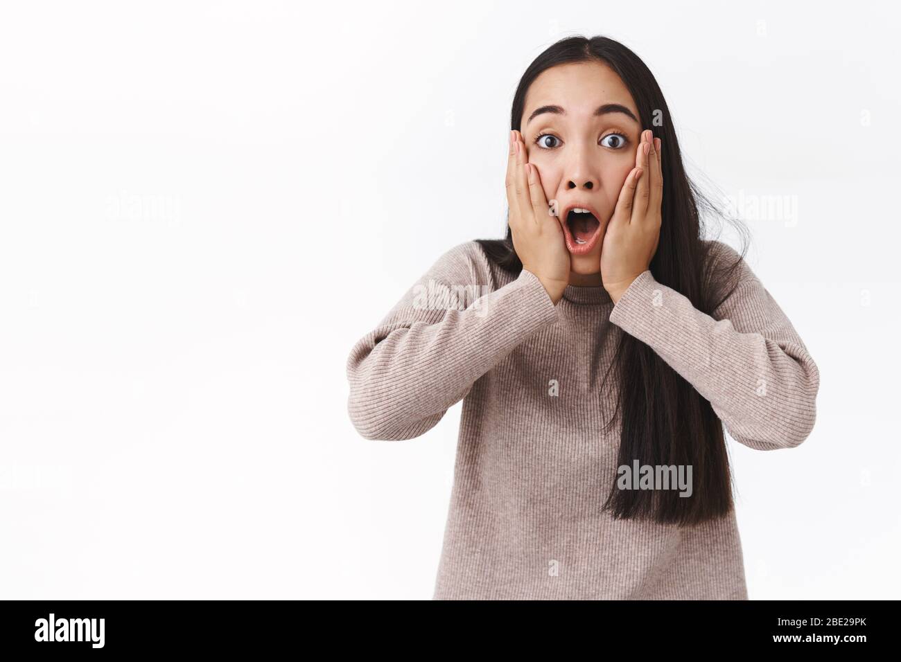 OMG look whos here. Shocked, speechless thrilled asian girl see ...