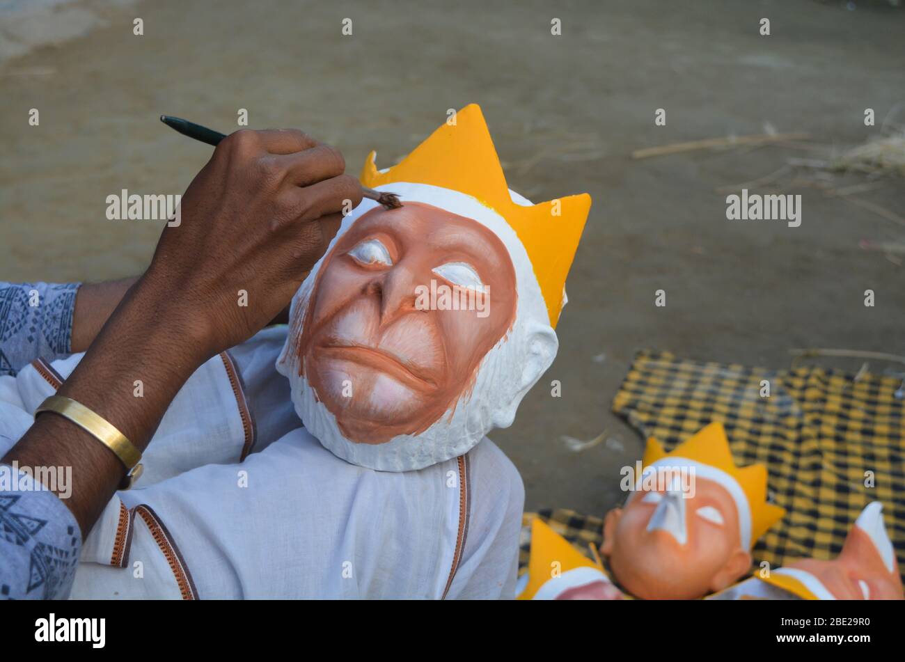 Mask making at Chamaguri Sattra in Majuli, Assam Stock Photo - Alamy