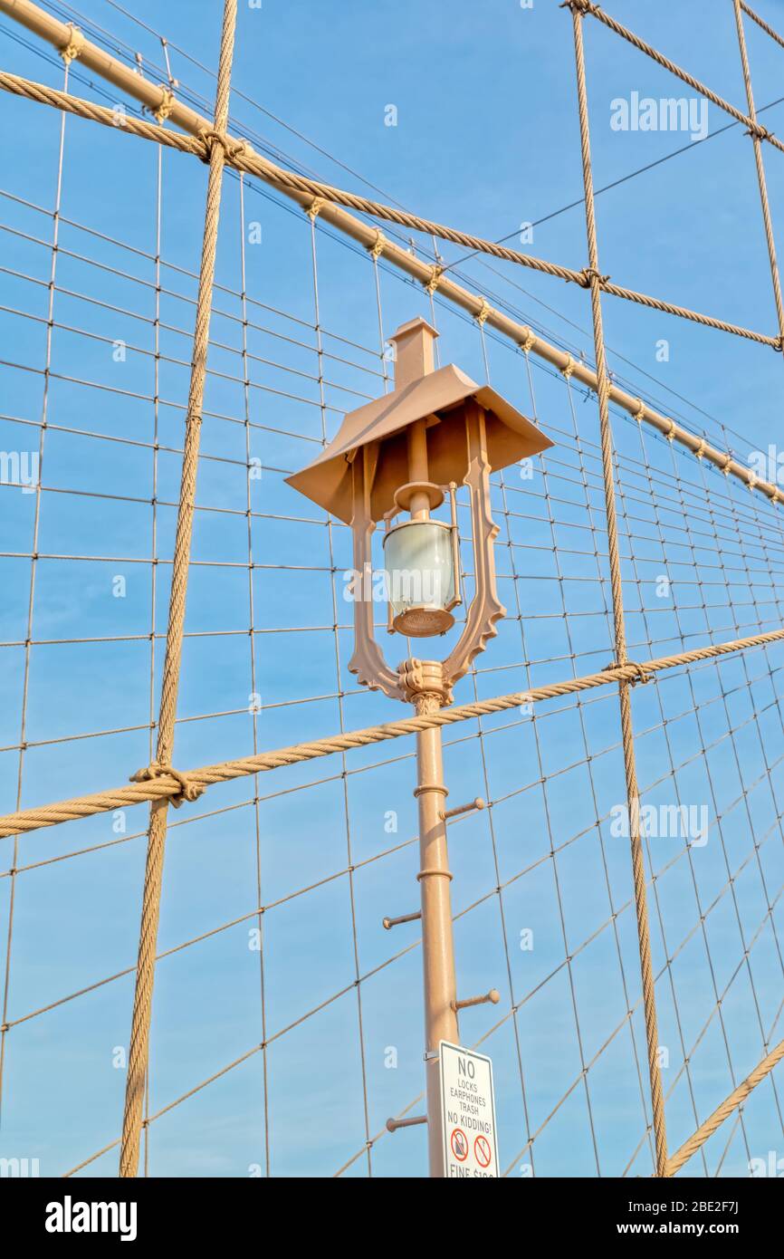 Old lamp post new york hi-res stock photography and images - Alamy